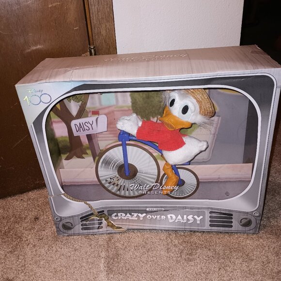 Disney | Toys | Disney 0 Walt Disney Presents Crazy Over Daisy ...